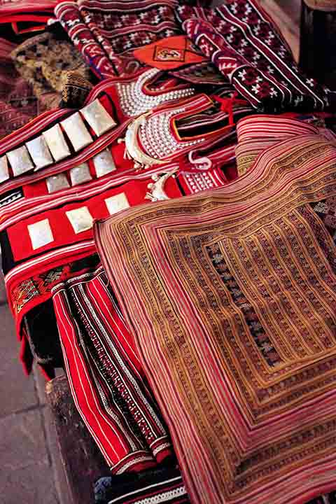 Red Dao Market At Metropole Hanoi - Nguyen Art Gallery